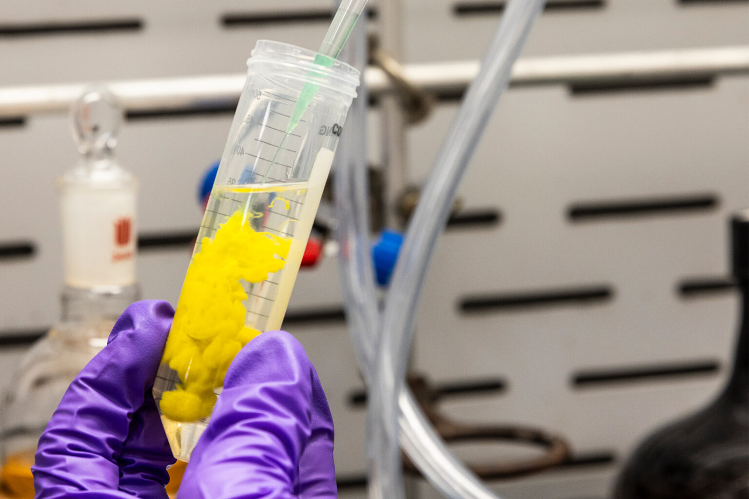 Q&A: Dianne Xiao and Doug Reed explain MOFs, the materials behind the ...